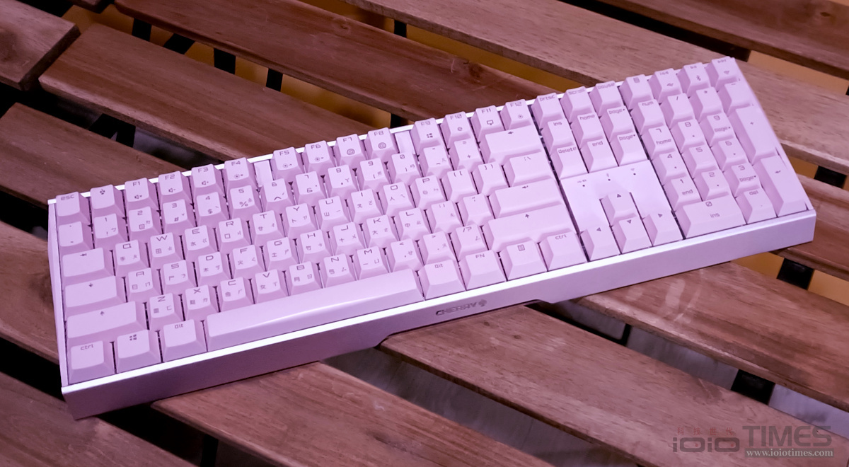 來自德國工藝的高質感敲擊體驗，Cherry MX Board 3.0S Wireless RGB粉色靜音紅軸無線機械鍵盤開箱試用 ...