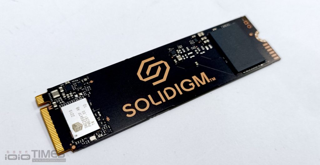 《2023零組件選購推薦：15款主流/平價M.2 SSD》Solidigm P41 Plus 1TB - ioioTimes 科技世代