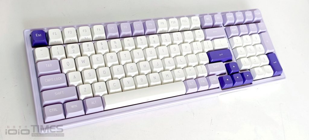 淡雅紫夢幻魅力配色，POJUN PK02 RGB PRO有線/無線雙模機械式鍵盤開箱試用 - ioioTimes 科技世代